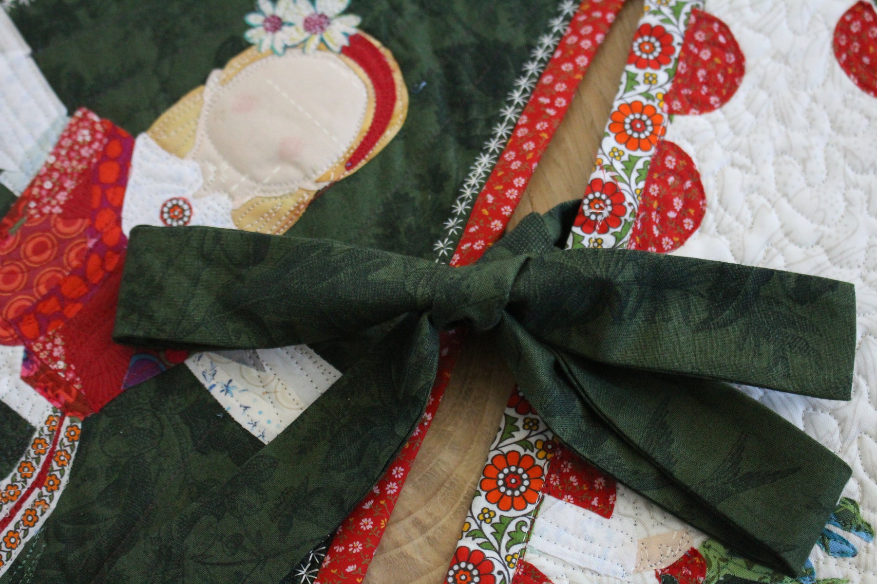 God Jul Tree Skirt Downloadable Pattern – Collage Quilter